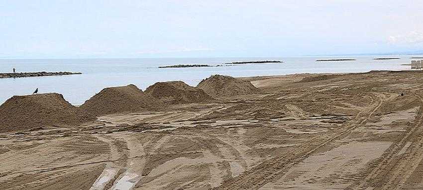 Karasu plajlarında hummalı çalışma - 7deniz Haber